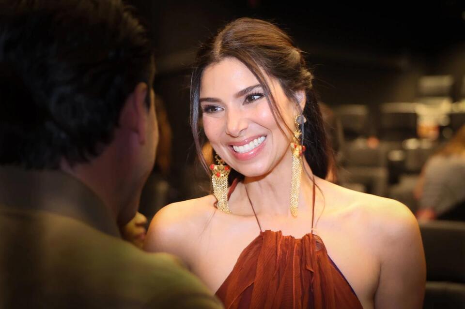 Did Roselyn Sanchez get shot in the face? Viral tweet claim debunked as ...