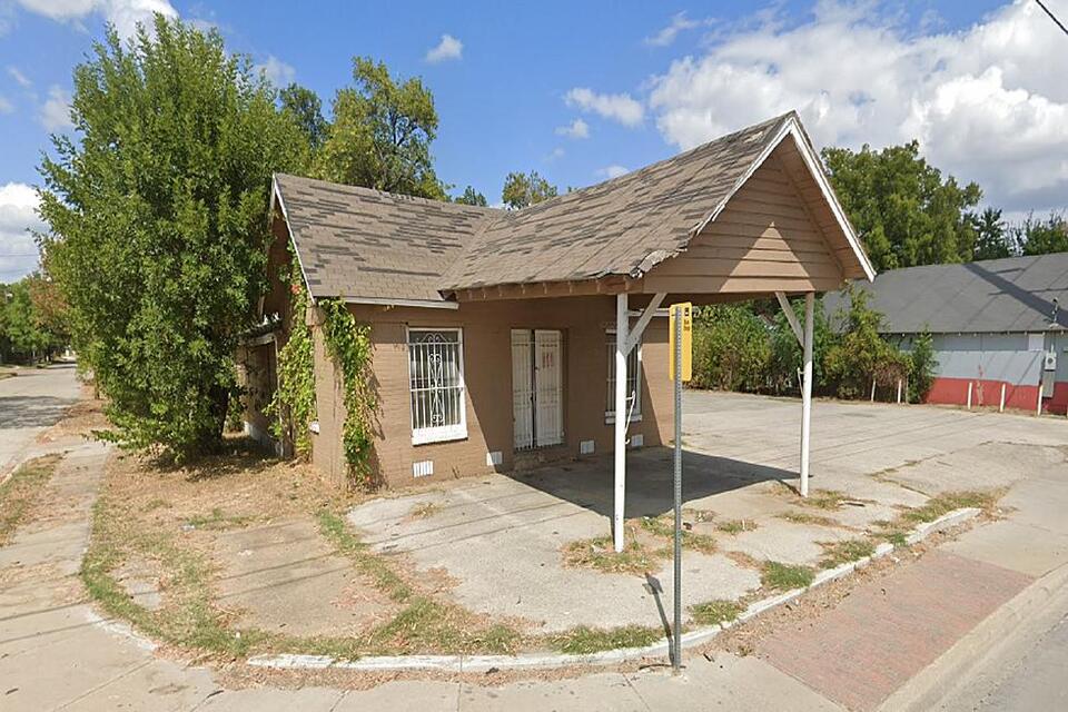 To Honor or To Bulldoze? The Childhood Home of The Most Notorious ...
