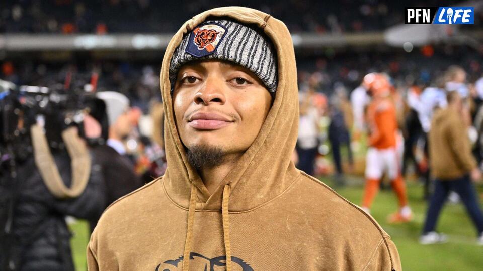 Who Are Justin Fields’ Parents? Meet Gina Tobey and Ivant Fields ...