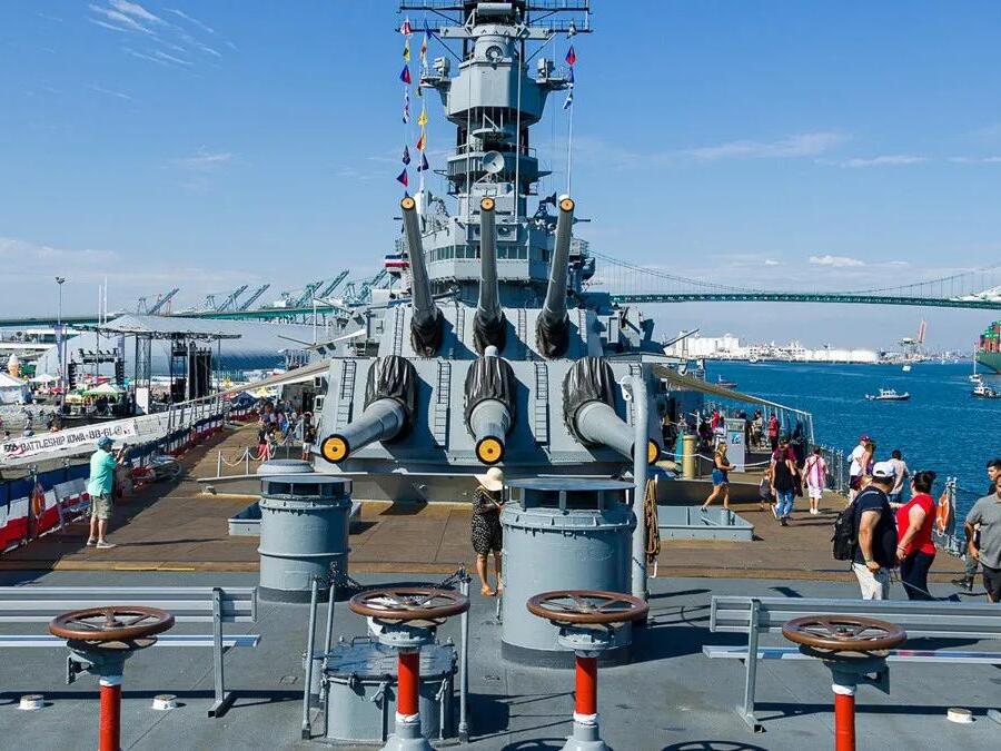 Fleet Week 2024 sails into the LA Waterfront with ship tours, live ...