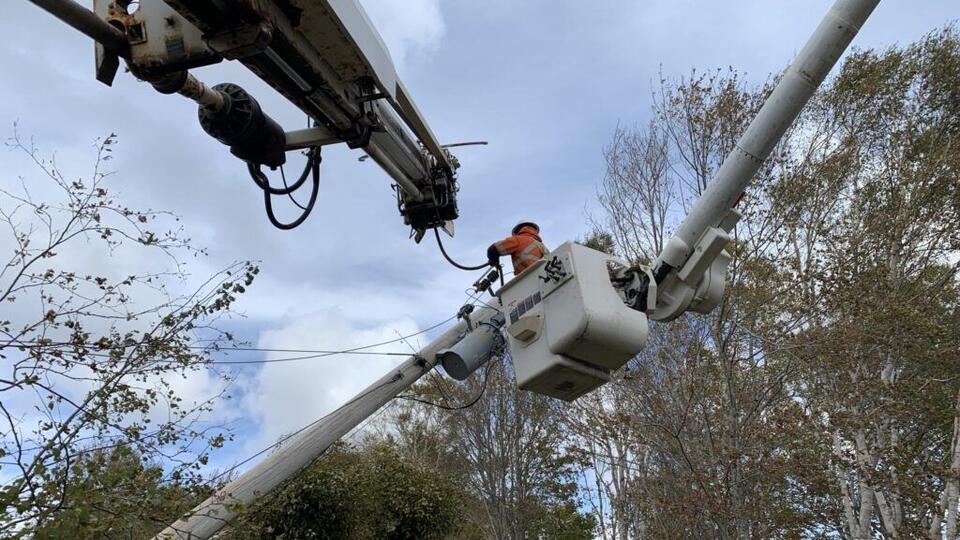 ⚠️ FortisBC crews still repairing storm damage in Crawford Bay and Ross ...