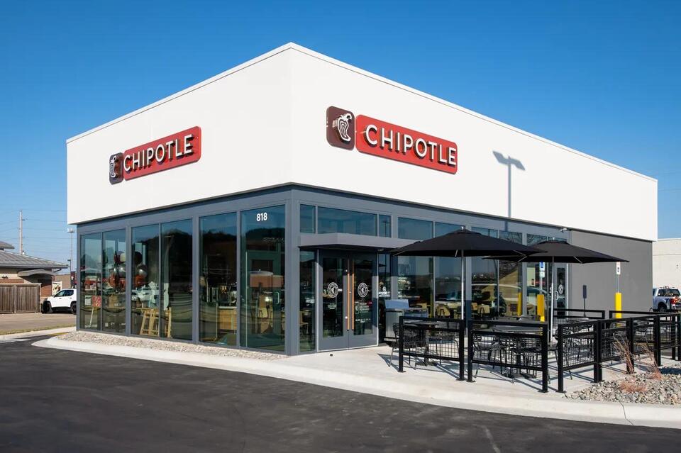 Chipotle opens 4,000th store in Manhattan, Kansas, as CEO Scott ...