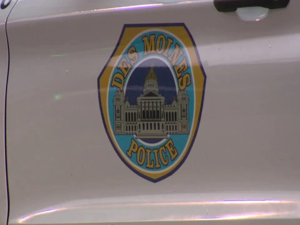 Des Moines Police looking for motorcyclist who hit and injured a child