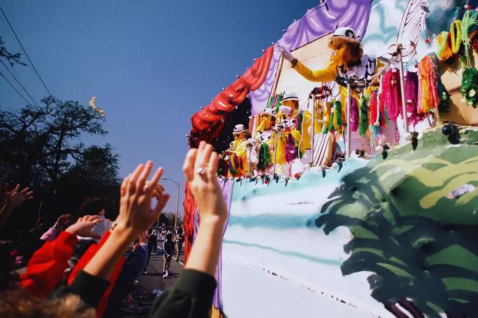 Mardi Gras Parade Tips: 10 Unspoken Rules to Know - NewsBreak