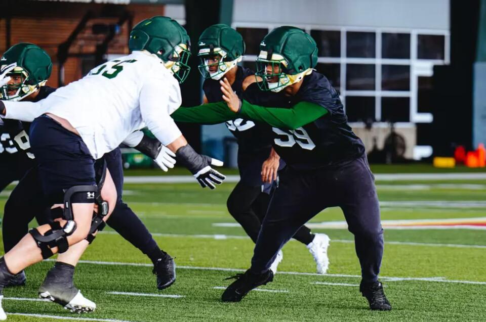 Why star edge rusher Chris Burge returned to UAB - NewsBreak