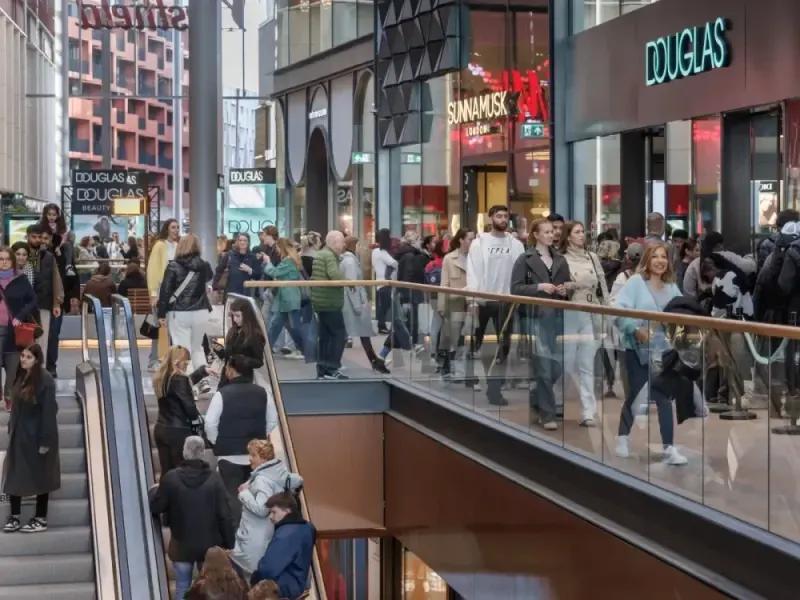 Nike, elf Beauty, Dr Pepper Reign Supreme Among US Teens, Survey Finds ...