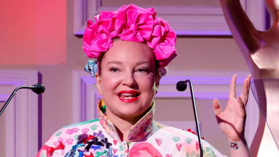 Sia’s Estranged Husband Daniel Bernad Fighting Her Effort to Cut Him ...