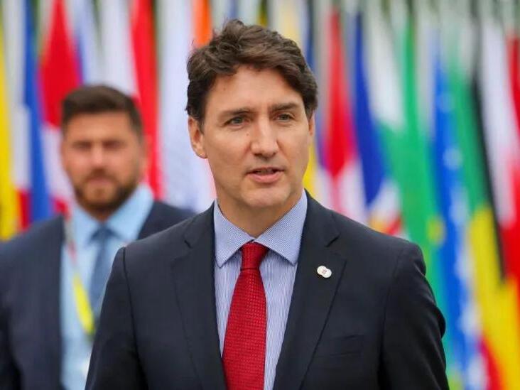 First Liberal MP calls on Justin Trudeau to step down