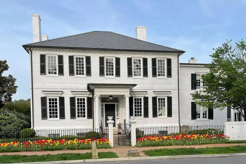 On the Market: The Oldest Remaining Original Structure on Caroline ...