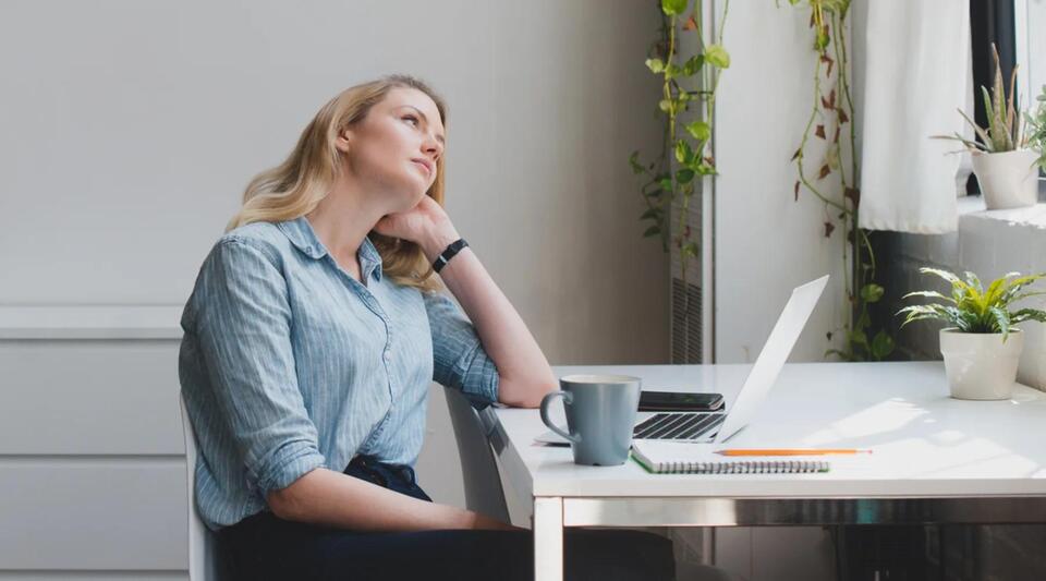 The Surprising Health Benefits Of Fidgeting & How To Use It To Your ...