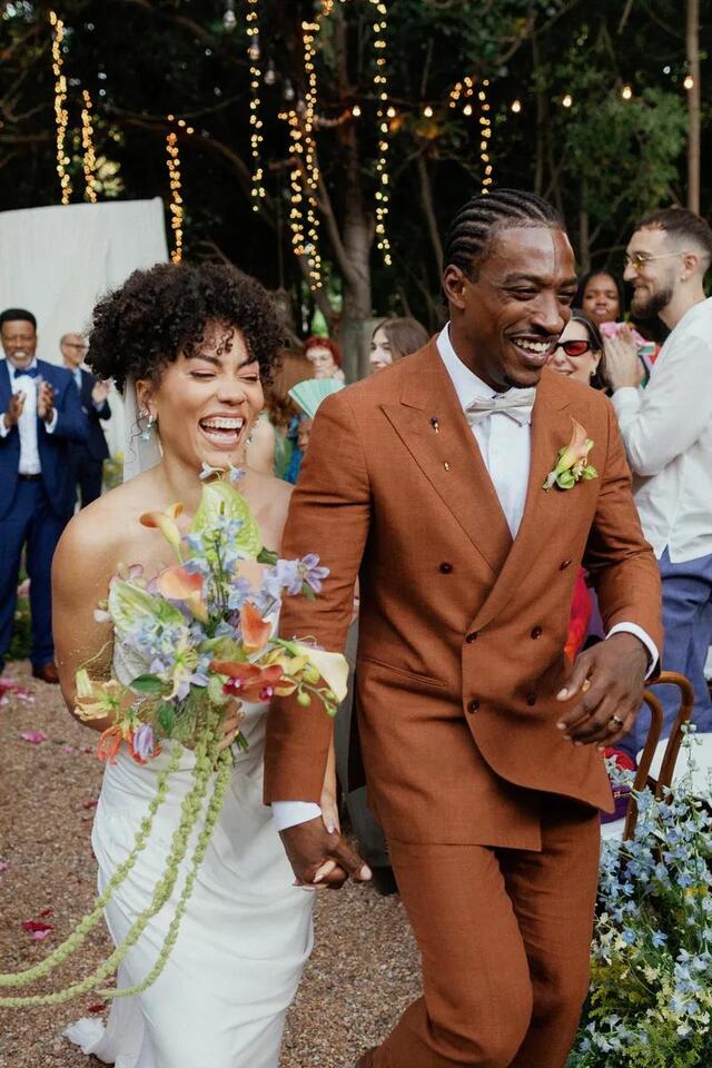 This Musician Bride Bought Her Wedding Dress Two Months After Meeting ...