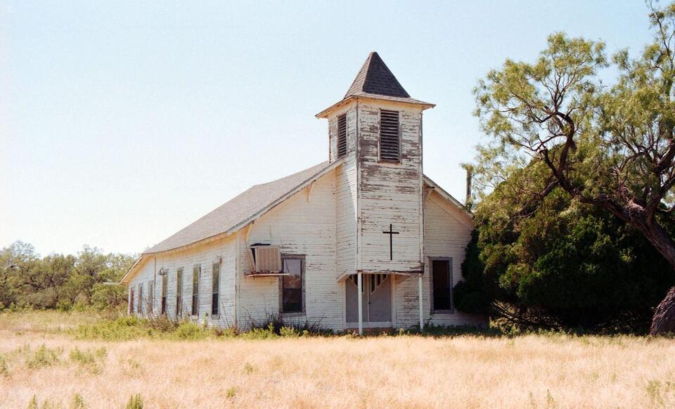 A New Texas Photo Book Captures Relics of the State’s Past - NewsBreak