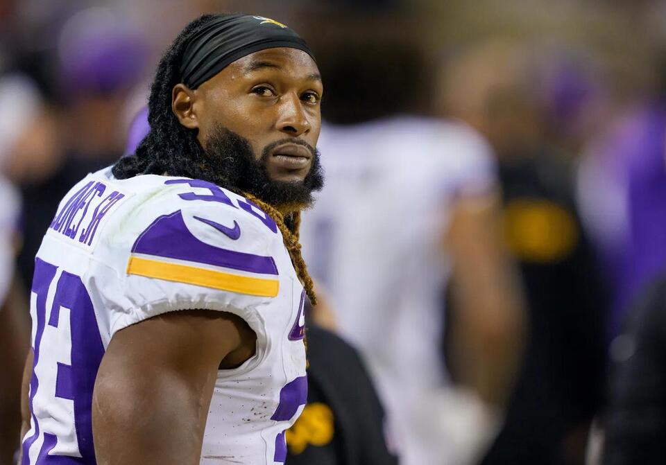 Substack Live: Aaron Jones' heart, Vikes-Ravens, Tampa thoughts, Caleb Williams, Week 10 ahead ...