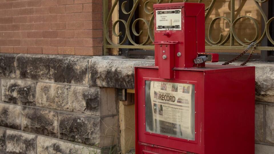 Powerful voices speak up for Kansas paper after shocking raid ...