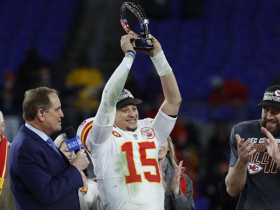 Mahomes Alone and Purdy Comebacks