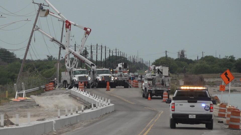 Yorktown Mud Bridge closed after power pole snaps - NewsBreak