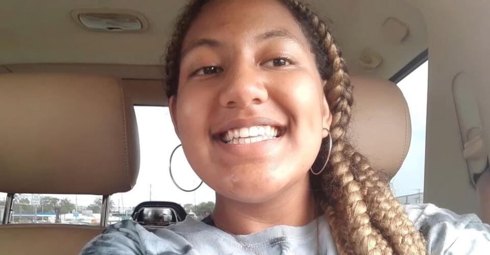 Teen dies in 'makeshift bathroom' after parents catch her texting boys ...