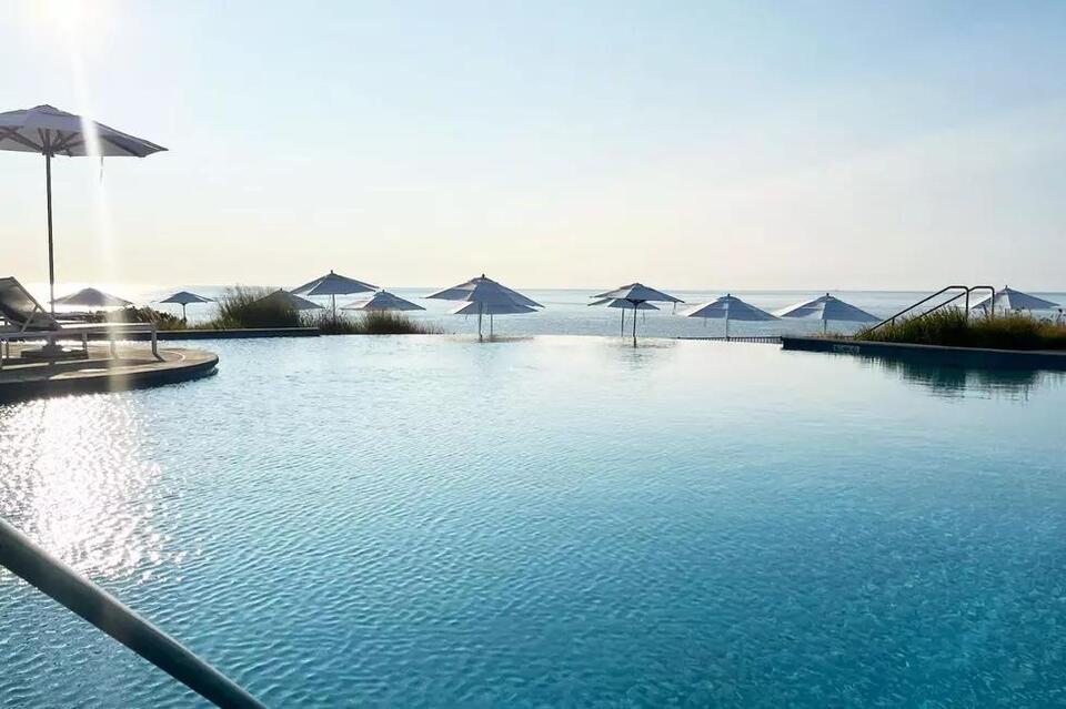 Take a Dip in the Most Scenic Pool in Maine at Cliff House Resort ...