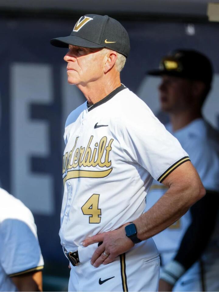 Top 25 College Baseball Recruiting Class Rankings For 2026 - NewsBreak