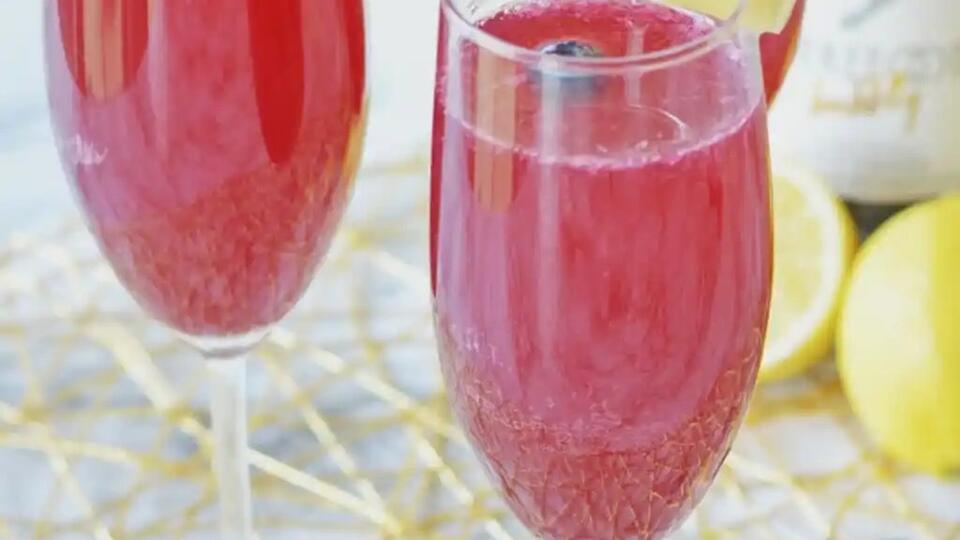 Easy Blueberry Lemon Mimosa Recipe – Perfect for Brunch or Celebrations ...