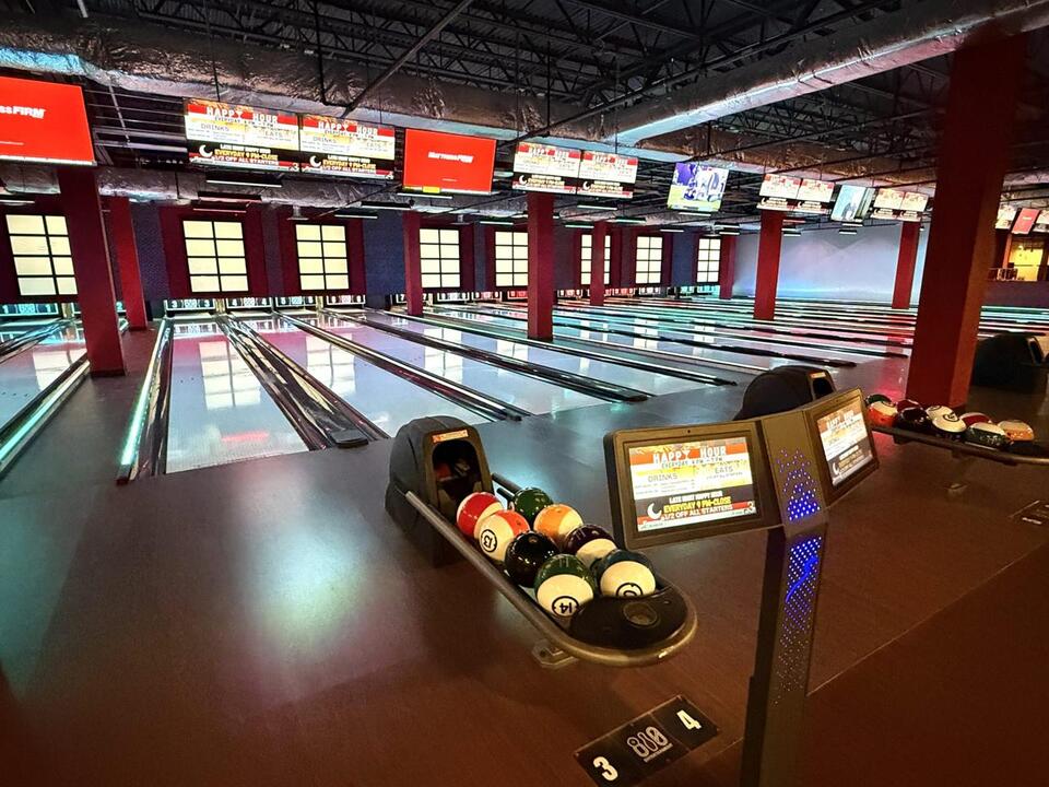 810 Entertainment opens its doors at the Dulles Town Center - NewsBreak
