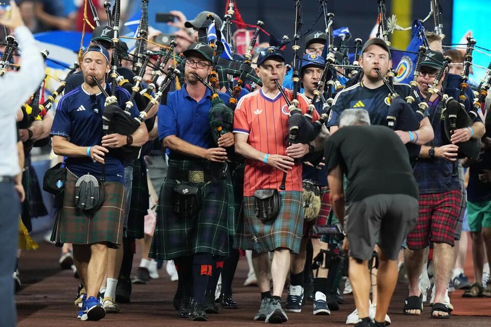 Bagpipes and kilts flood ballpark as Scotland fans turn a Marlins game ...