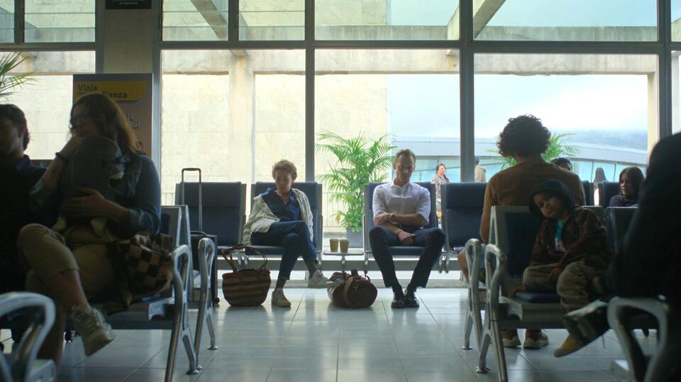 ‘The Night Manager’: Tom Hiddleston Breaks Down Angela’s Betrayal Over ...