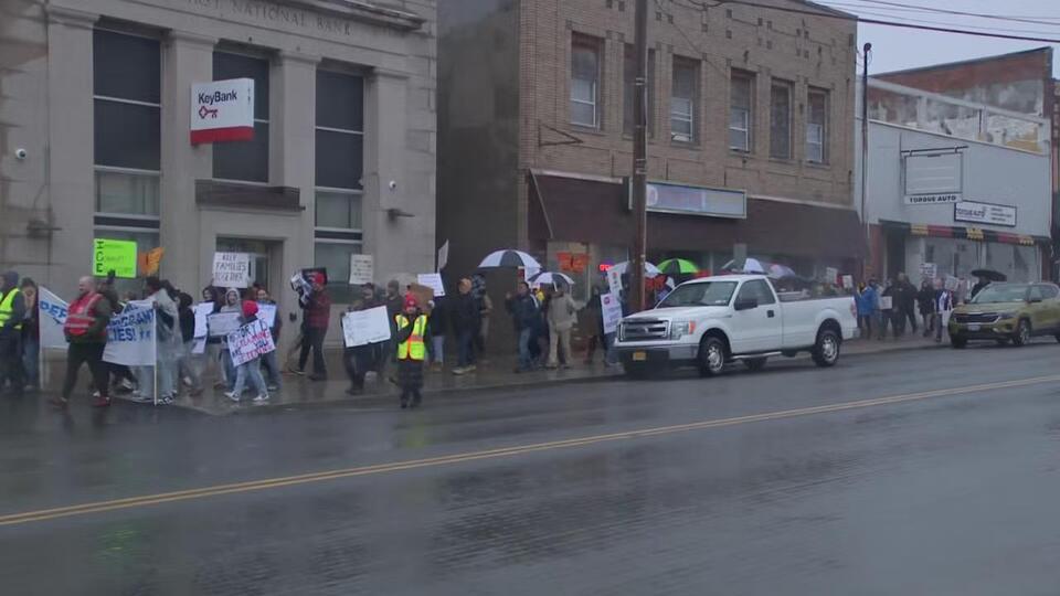 Protesters form in Sodus, accusing police of calling ICE to detain men ...