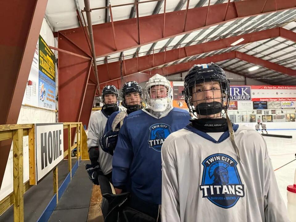 How much do these high school players love hockey? They travel 100 ...