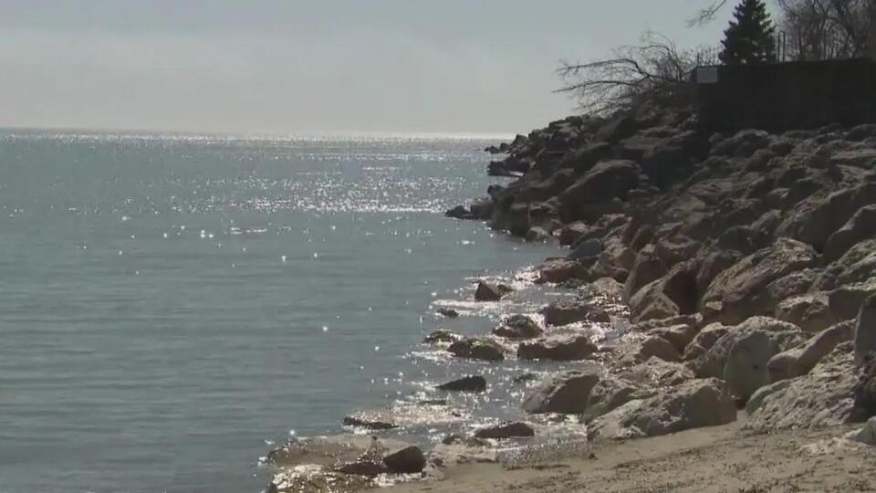 Body found in Lake Michigan at Kenosha beach - NewsBreak