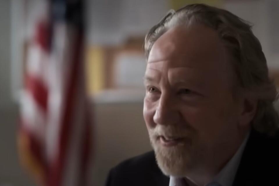 Michigan Actor Timothy Busfield Arrested on Child Abuse Charges - NewsBreak