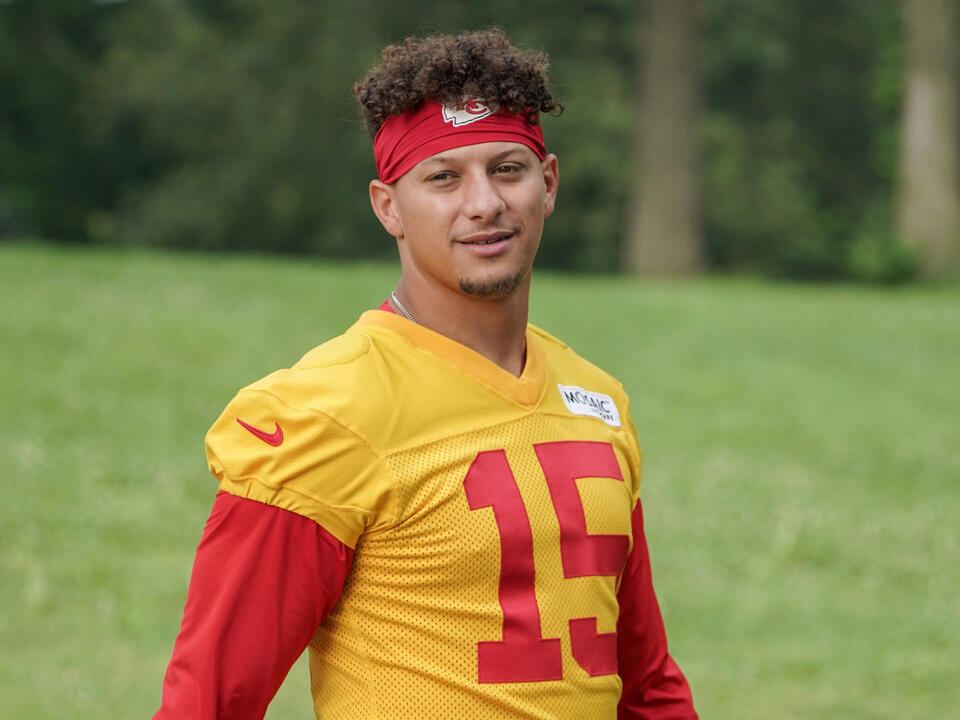Patrick Mahomes Used Six Words To Sum Up Bobby Witt Jr.'s Unreal Night