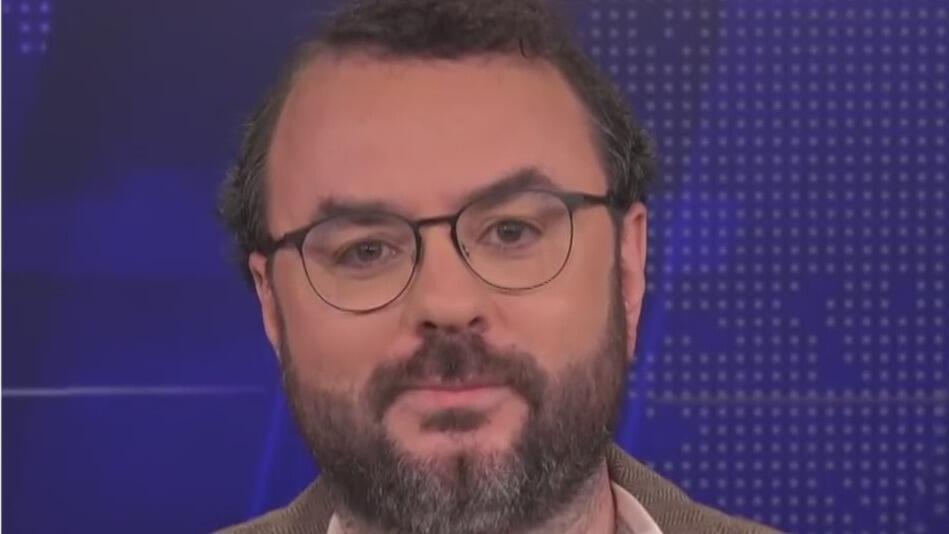 Journalist Michael Tracey thrown out of Jeffrey Epstein event - NewsBreak