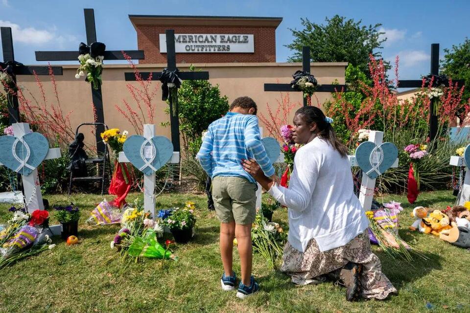 Victim's memorial outside Allen outlet mall to be taken down - NewsBreak