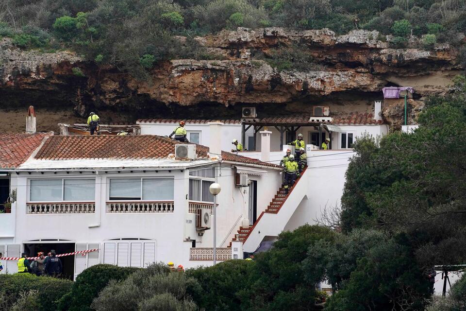Man crushed to death and woman seriously injured after 20-tonne boulder ...