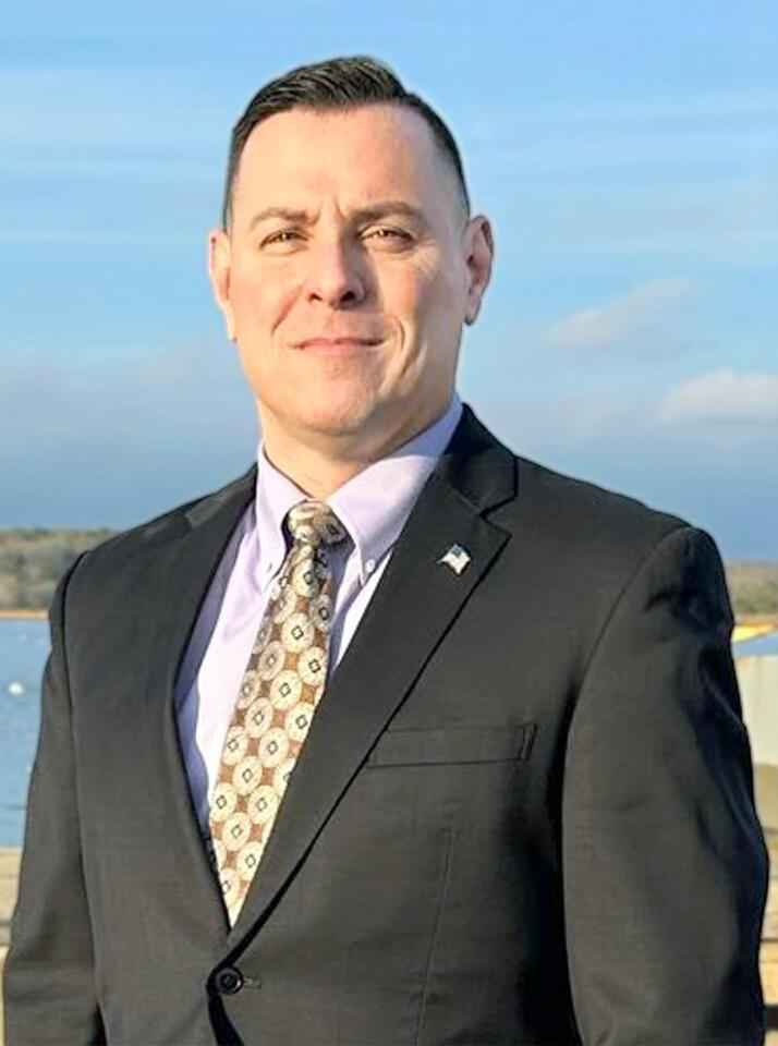 Colleagues mourn crash victim Aaron Gill, a respected correction ...