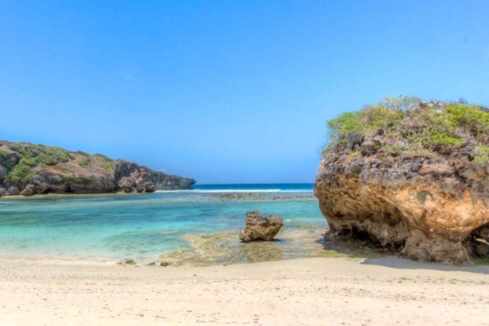 15 Undiscovered Islands in Southeast Asia for the Perfect Getaway ...