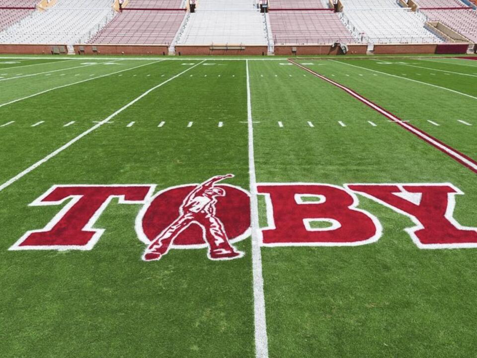 The Oklahoma Sooners Honored Toby Keith At Their Spring Game With His ...