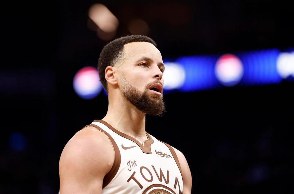 Warriors Star Stephen Curry Pays Homage In Style to NFL Legend Deion ...