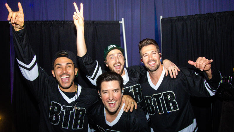 Big Time Rush performed a first-of-its-kind skating and concert ice ...