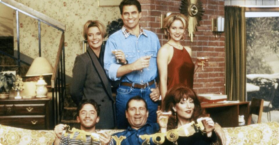‘Married With Children’ Behind The Scenes: Cast Shares Startling Set ...