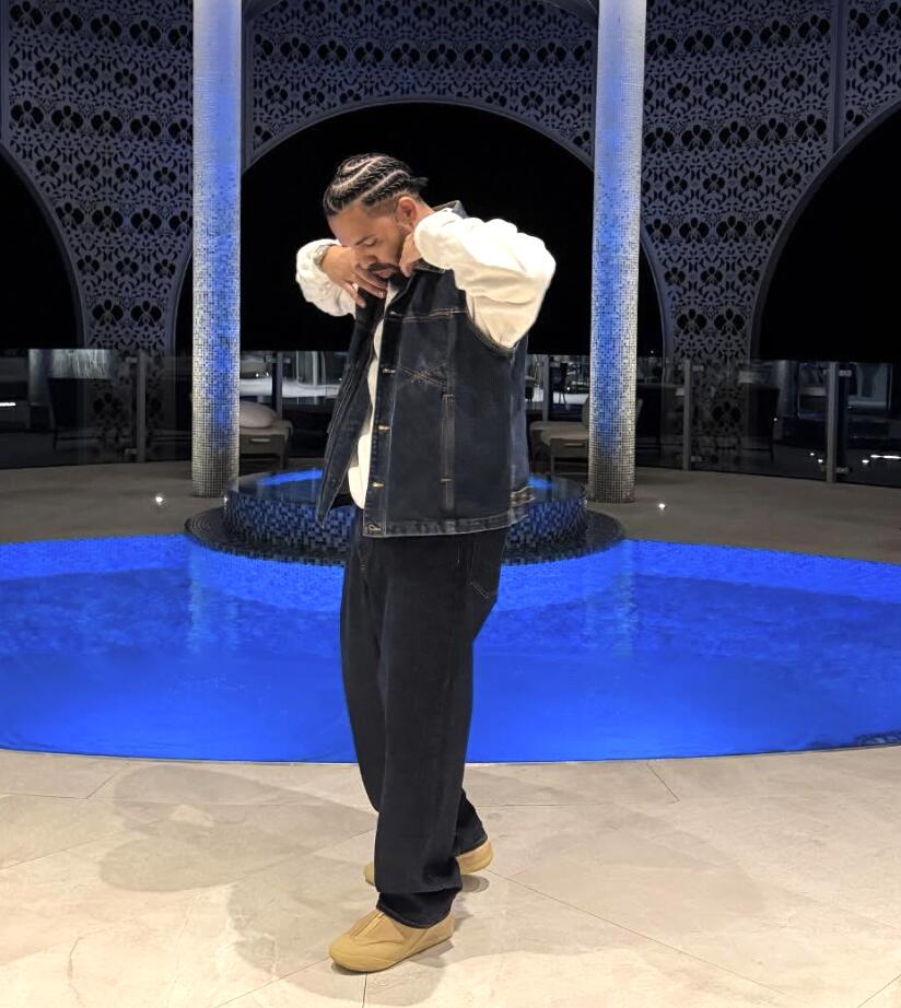 Drake Makes History With 10 Albums Charting on Billboard at Once ...