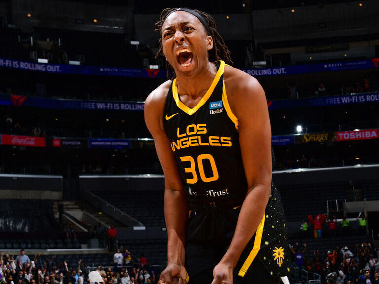 Storm sign former Sparks star Nneka Ogwumike