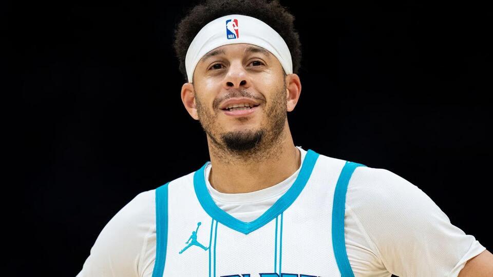 Seth Curry Joins Brother Stephen Curry At The Golden State Warriors ...