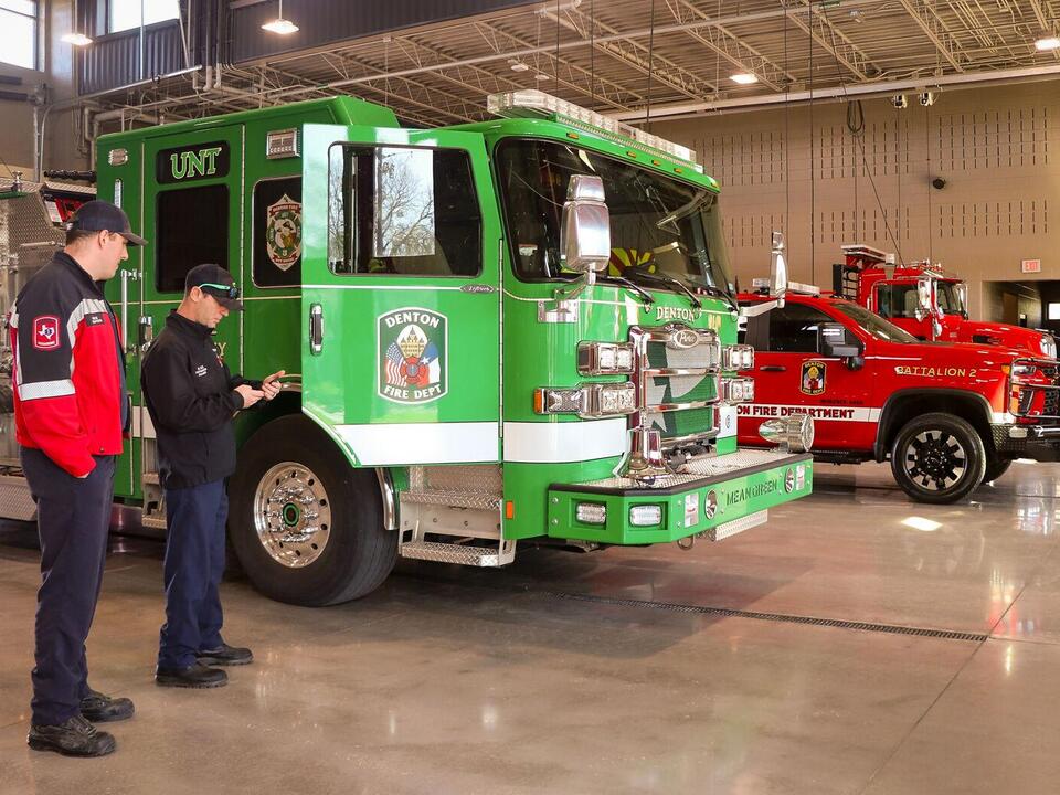 Denton Fire Department deploys personnel to help stop largest wildfire ...