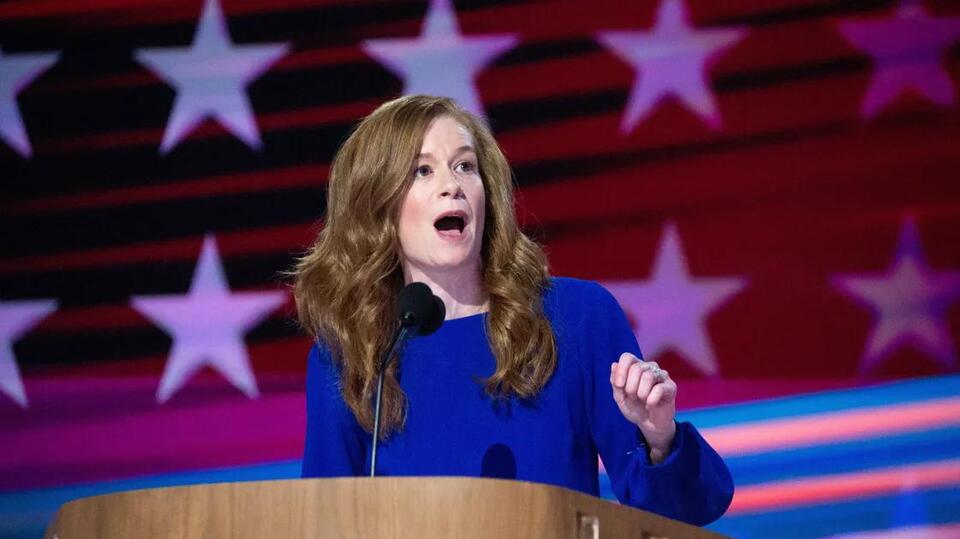 Chris Murphy Endorses Mallory McMorrow In Michigan Senate Race - NewsBreak