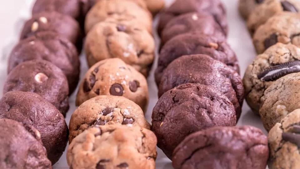 WATCH: We tried cookies from local spots in Huntsville - NewsBreak