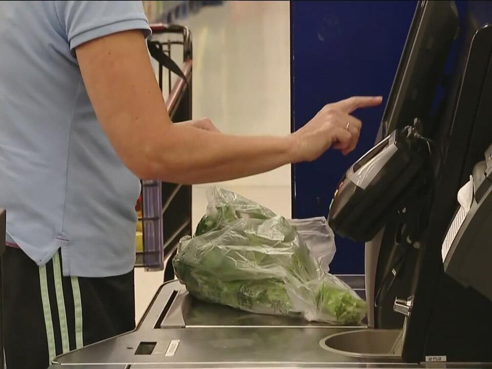 Bill aims to reduce theft, protect employees at self-checkout kiosks
