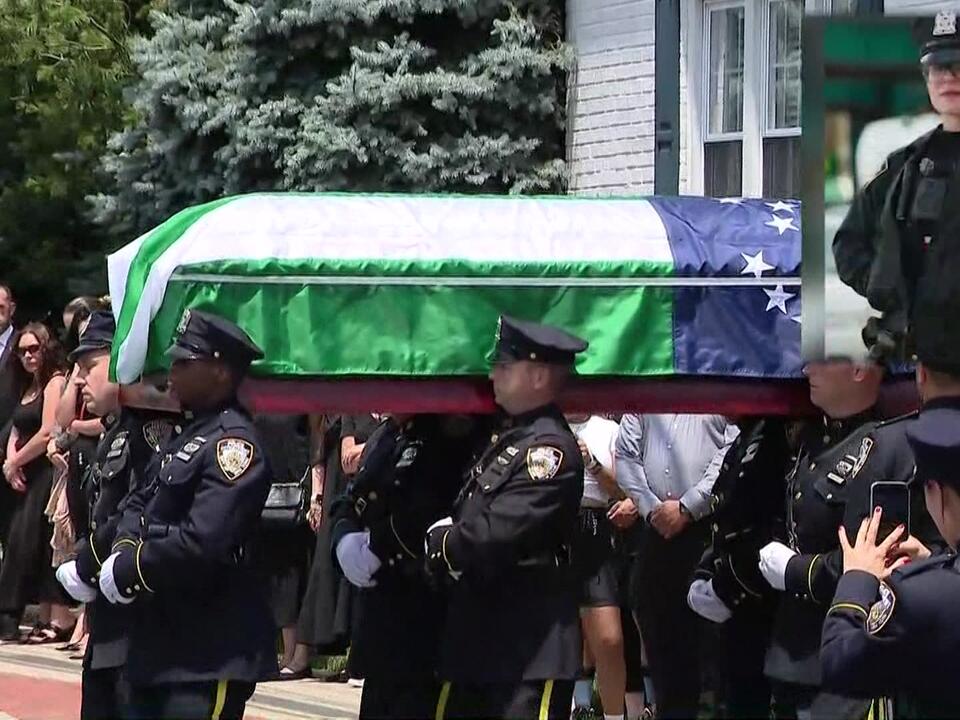 ‘A giving spirit.’ Hundreds attend funeral for NYPD officer killed in ...