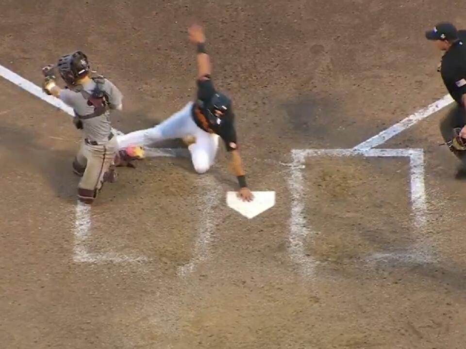Tennessee wins championship thanks to spectacular slide into home plate